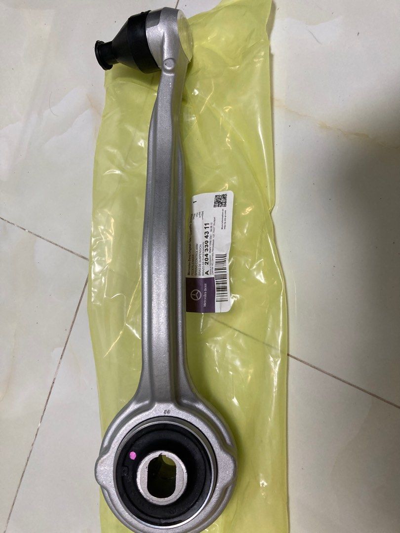 W204 Lower & Control Arm, Car Accessories, Accessories on Carousell