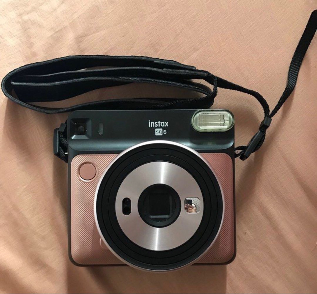 WANT TO SELL Instax SQ6 in Rose Gold Polaroid Camera, Photography ...