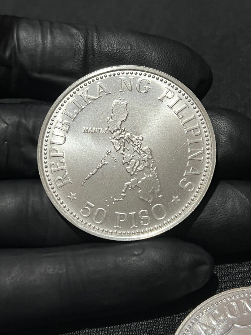 1976 50 piso BOG silver coins, Hobbies & Toys, Memorabilia ...