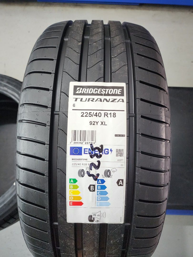 225/40/18 bridgestone Turanza 6, Car Accessories, Tyres & Rims on Carousell