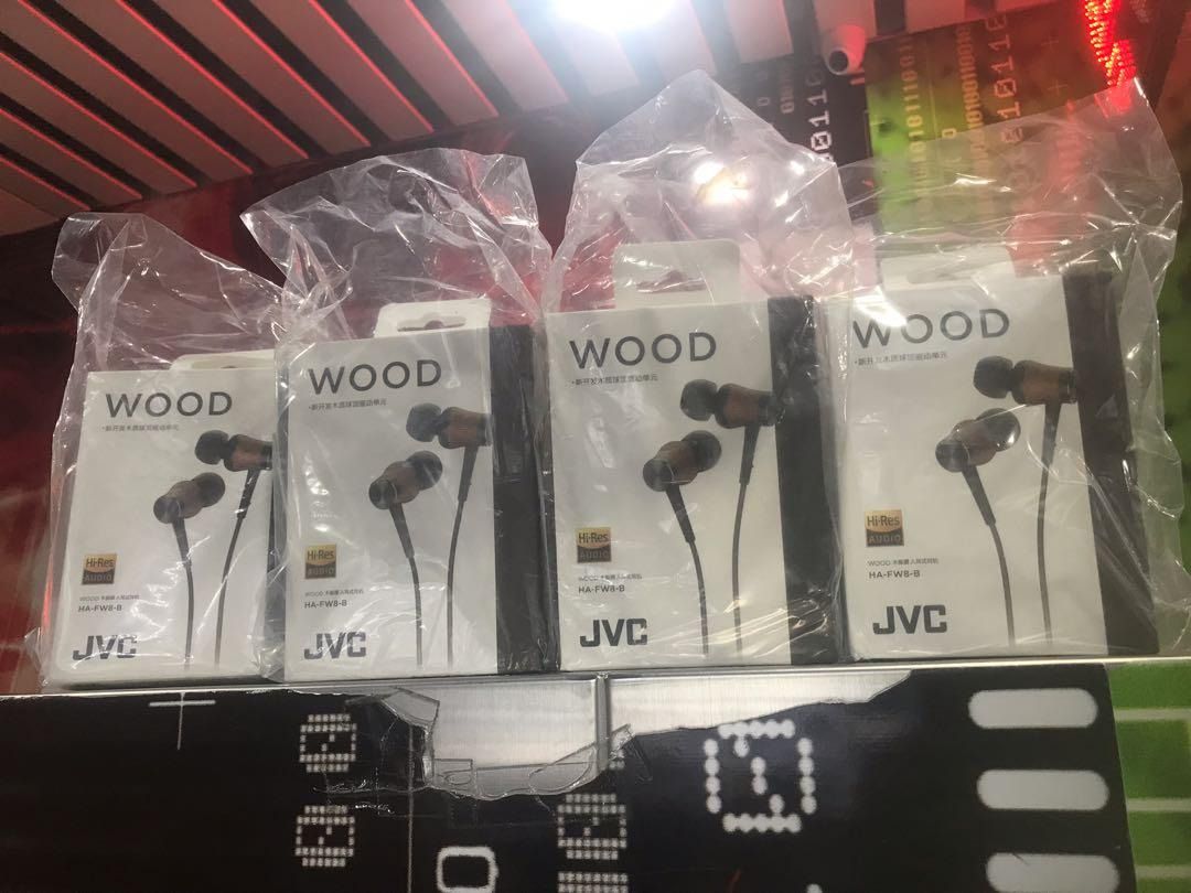 (水貨價$358/ 行貨價$1180) JVC HA-FW8 (HA-FW7) HiRes Wooden Diaphragm IN EAR ...