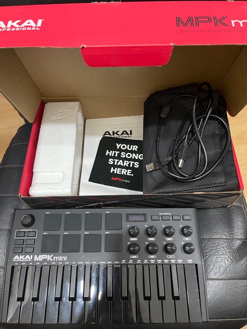 AKAI MPK Mini (Special Edition Black), Hobbies & Toys, Music & Media ...