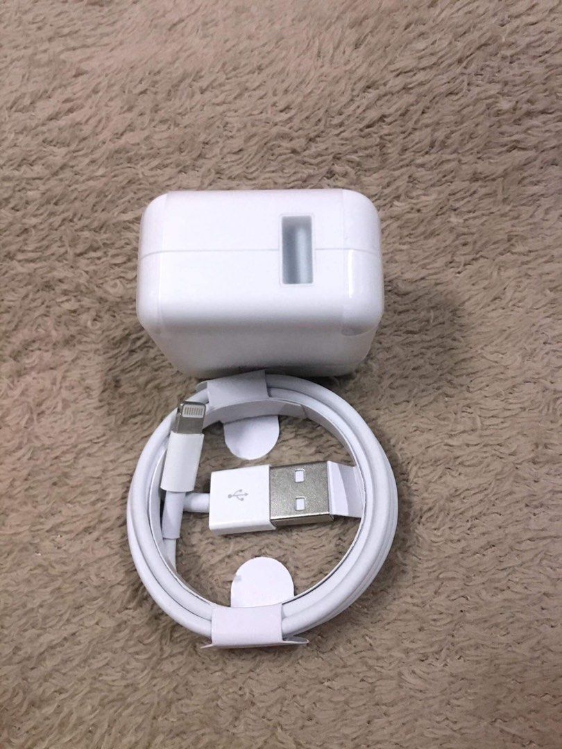 Apple iPhone Lightning Cable and 10 Watts Adapter, Mobile Phones ...