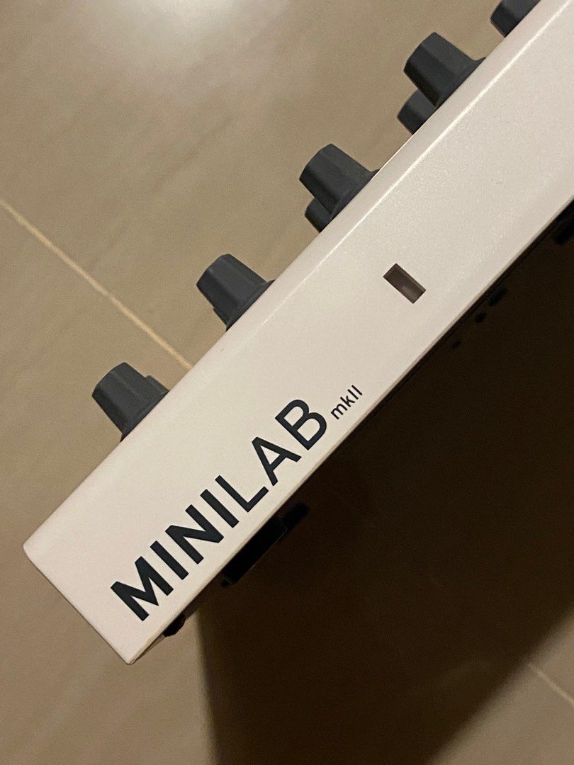 Arturia MiniLab MK2 25 Slim-Key MIDI Controller / MIDI Keyboard, Hobbies & Toys, Music & Media ...