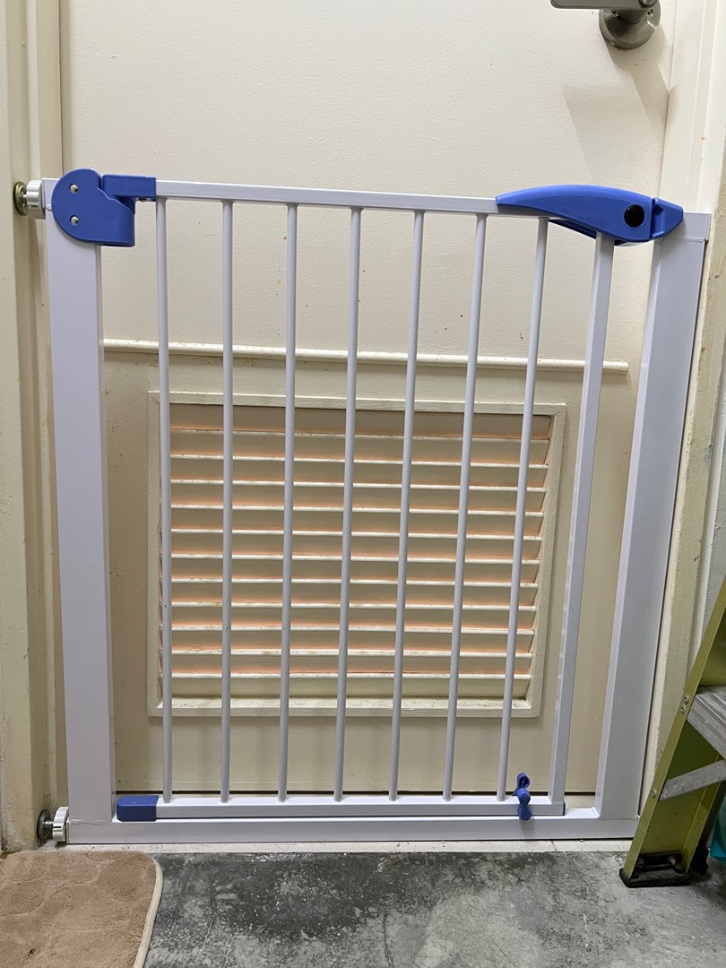 Baby gate ( Sturdy and 100% functional), Babies & Kids, Baby Nursery ...