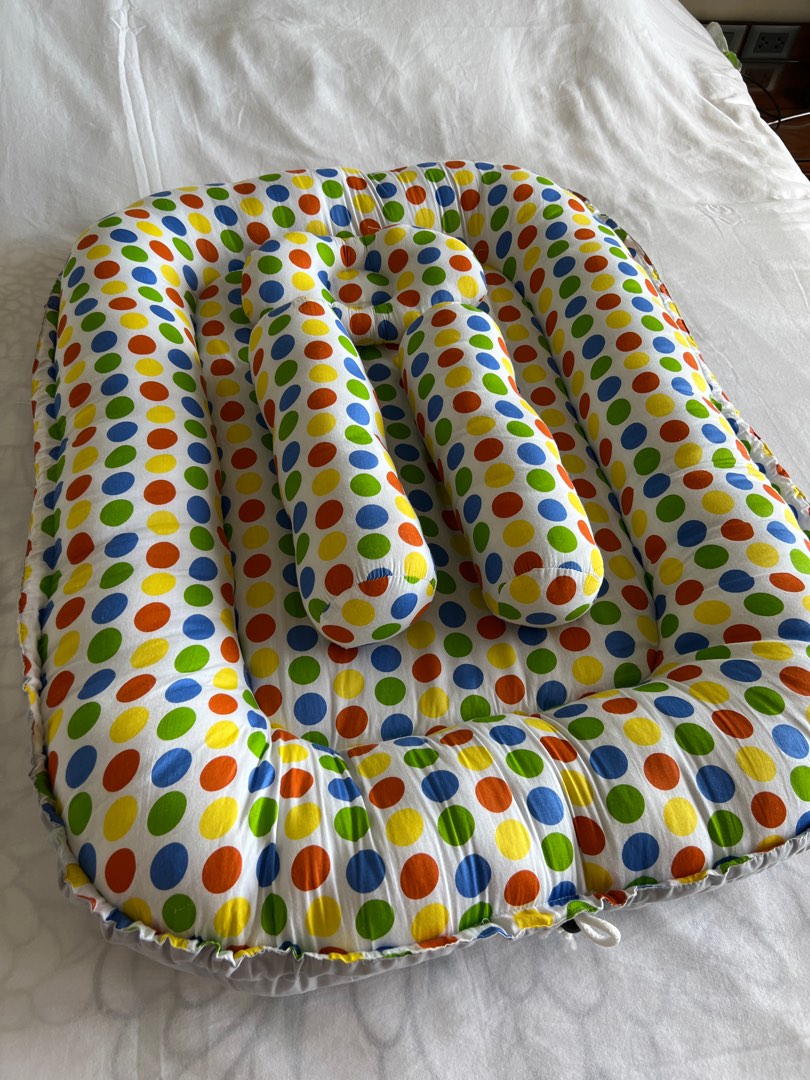 Baby Nest / Co-Sleeper with 2 cover sets, Babies & Kids, Baby Nursery ...