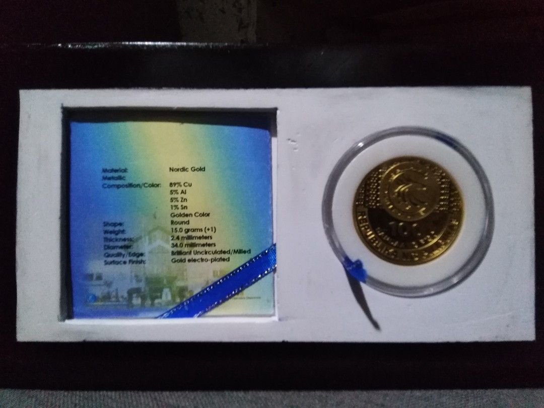BSP 100 PISO MUNTINLUPA COMMEMORATIVE COINS WITH COA AND STANDEE ...