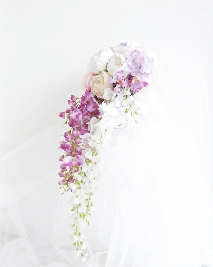 Bunga Tangan Cascading Hand bouquet Artificial Flower, Women's Fashion ...