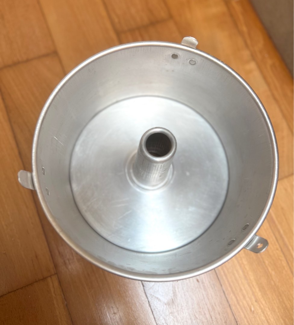 Chiffon cake pan, Furniture & Home Living, Kitchenware & Tableware ...