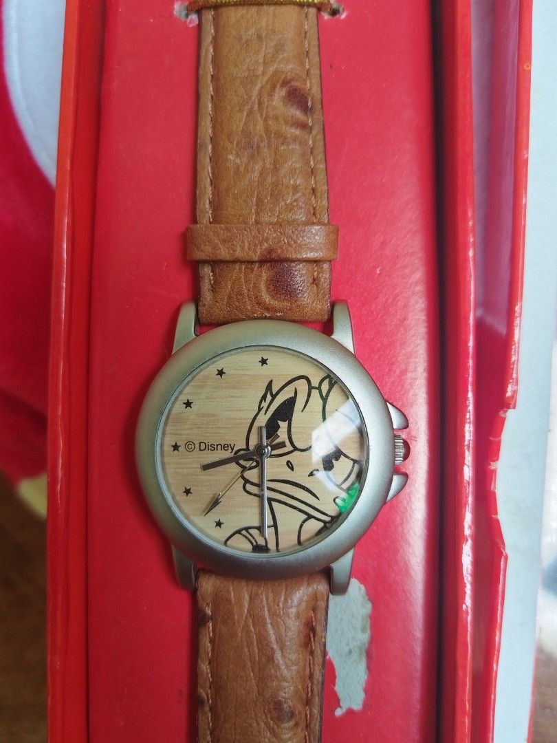 Donald Duck watch, Women's Fashion, Watches & Accessories, Watches on ...