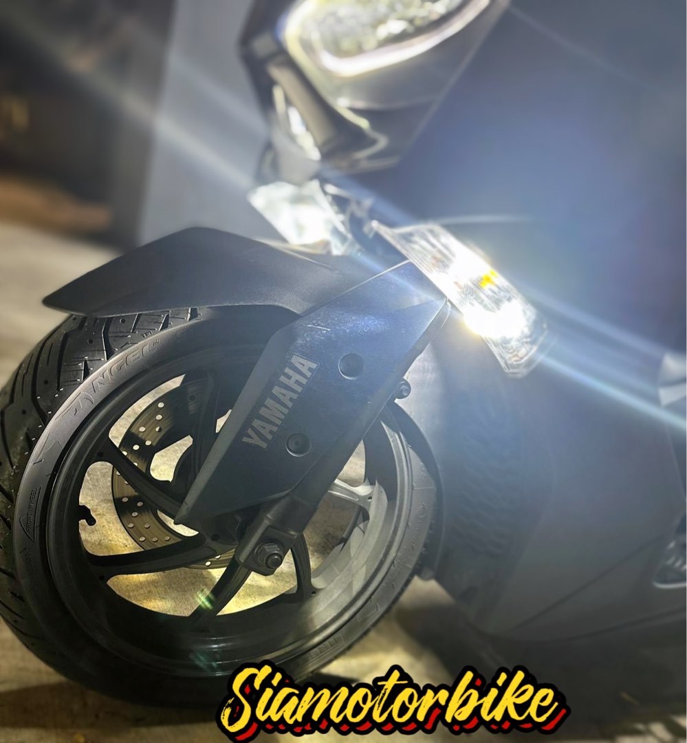 FOGLIGHT XMAX V1, Motorcycles, Motorcycle Accessories on Carousell