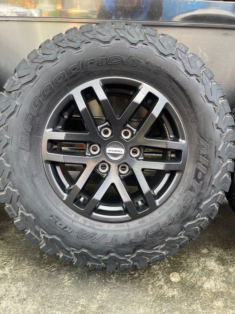 Ford Raptor Mags in Tire stock set 5 pcs size 17 BFG tire KO2 285/70R17 ...