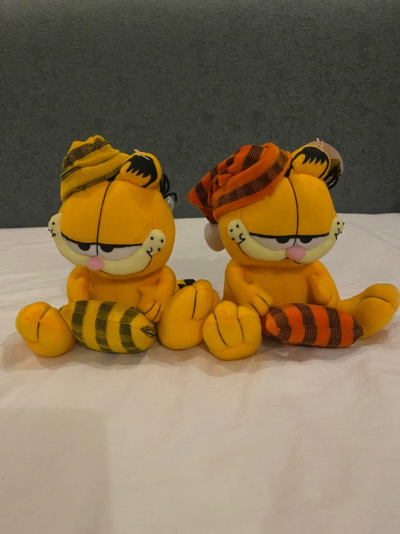 Garfield license plush toy, Hobbies & Toys, Toys & Games on Carousell