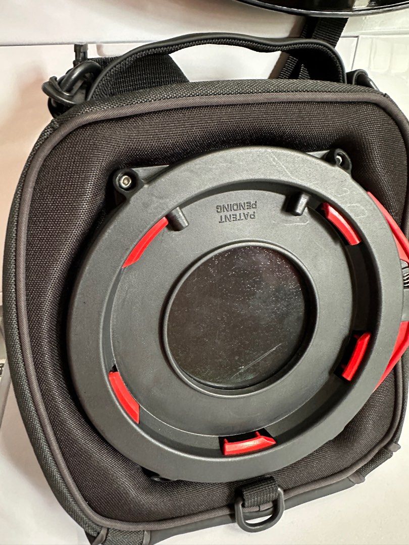 Givi Tank Bag 5L with Quick Release Tank Lock, Motorcycles, Motorcycle ...