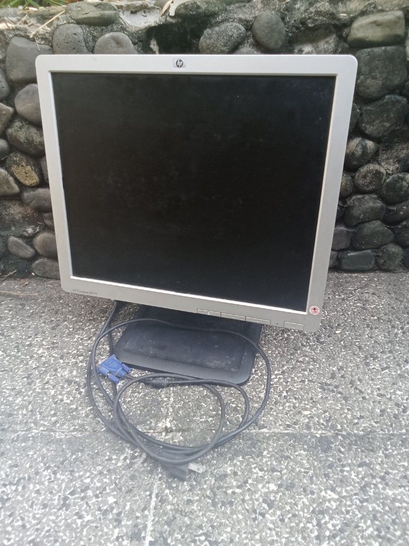 HP heavy duty square monitor w/stand and wall mount gaming graphic ...