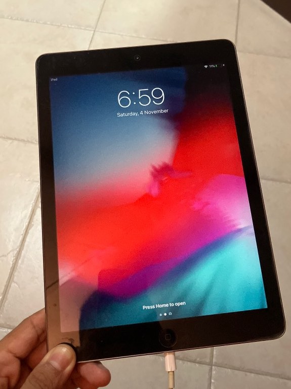 iPad Air 1 WiFi Space Grey 16GB, Mobile Phones & Gadgets, Tablets, iPad on Carousell