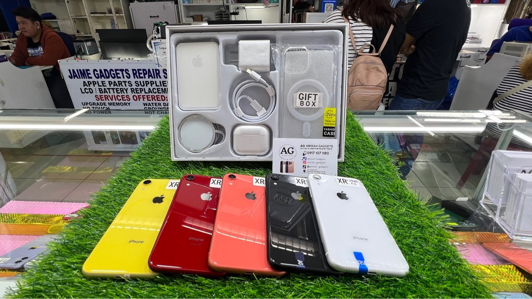 iPhone XR 128gb with Gift box, Mobile Phones & Gadgets, Mobile Phones ...