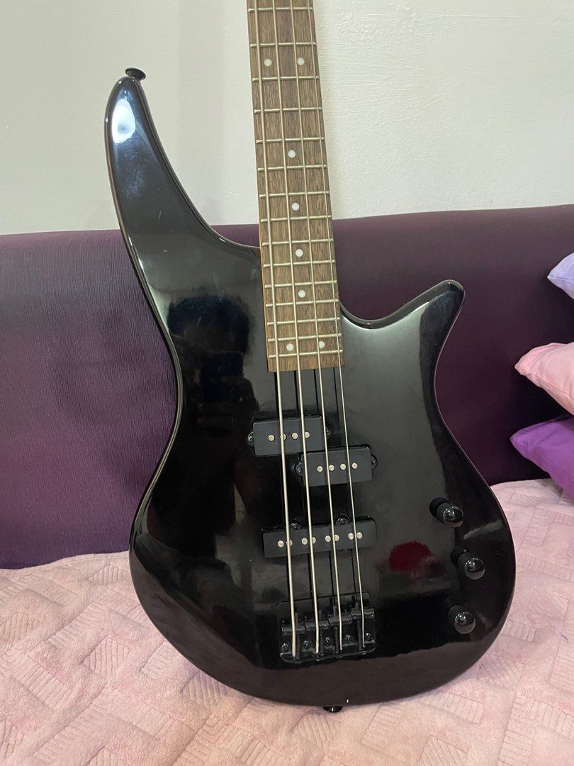 Jackson 4 String Bass Guitar Hobbies And Toys Music And Media Musical Instruments On Carousell