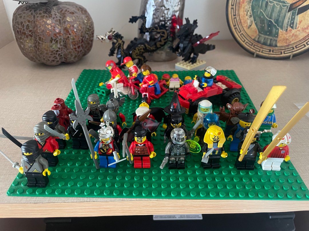 Lego Minifigures Vintage, Hobbies & Toys, Toys & Games on Carousell