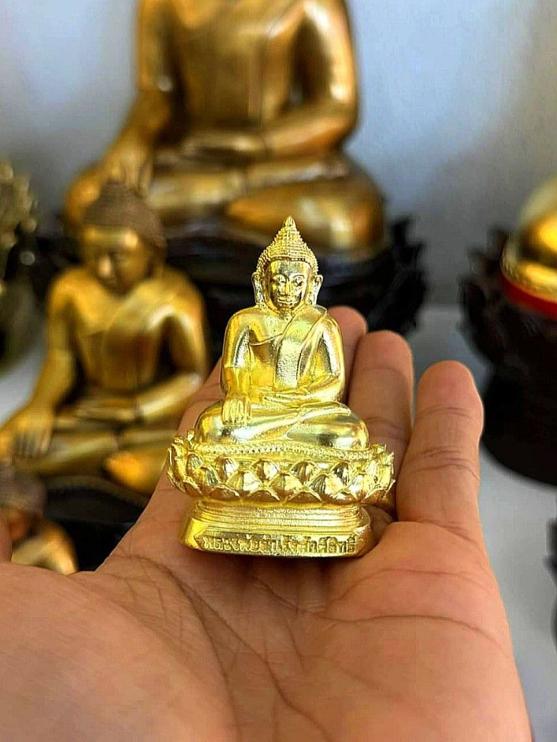 LP Samrit Saksit (3 inch), BE2566, Hobbies & Toys, Memorabilia & Collectibles, Religious Items ...