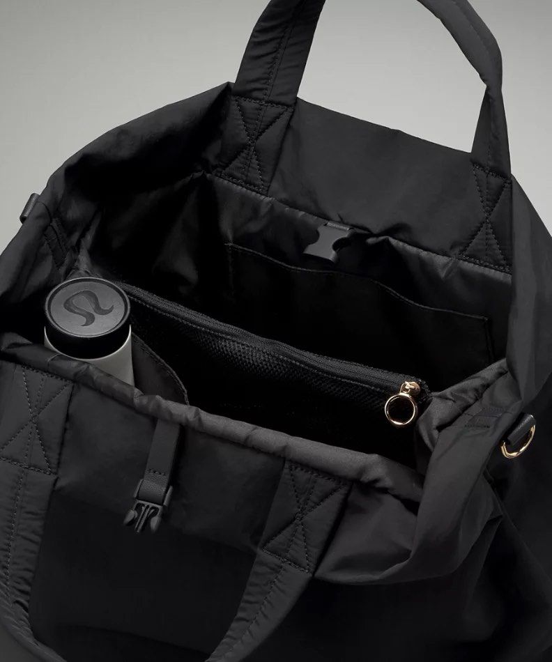 LULULEMON On My Level Bag 2.0 19L in Black, Computers & Tech, Parts ...