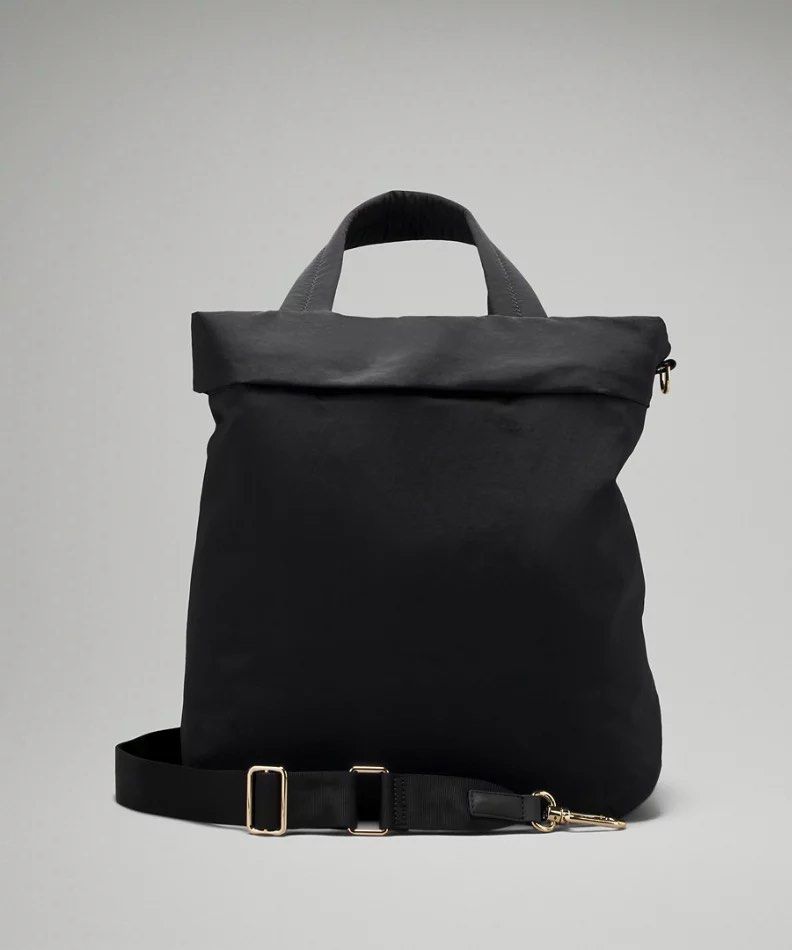 LULULEMON On My Level Bag 2.0 19L in Black, Computers & Tech, Parts ...