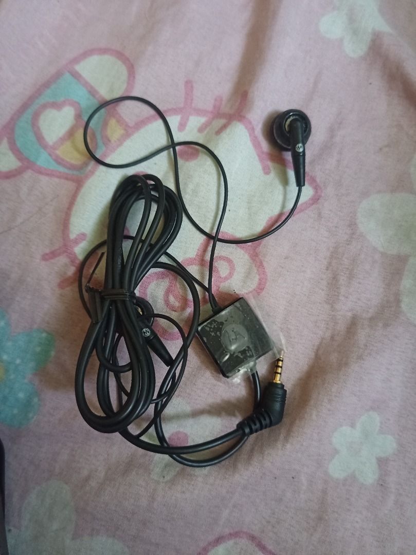 Motorola w396 keypad flip phone, Mobile Phones & Gadgets, Mobile Phones ...