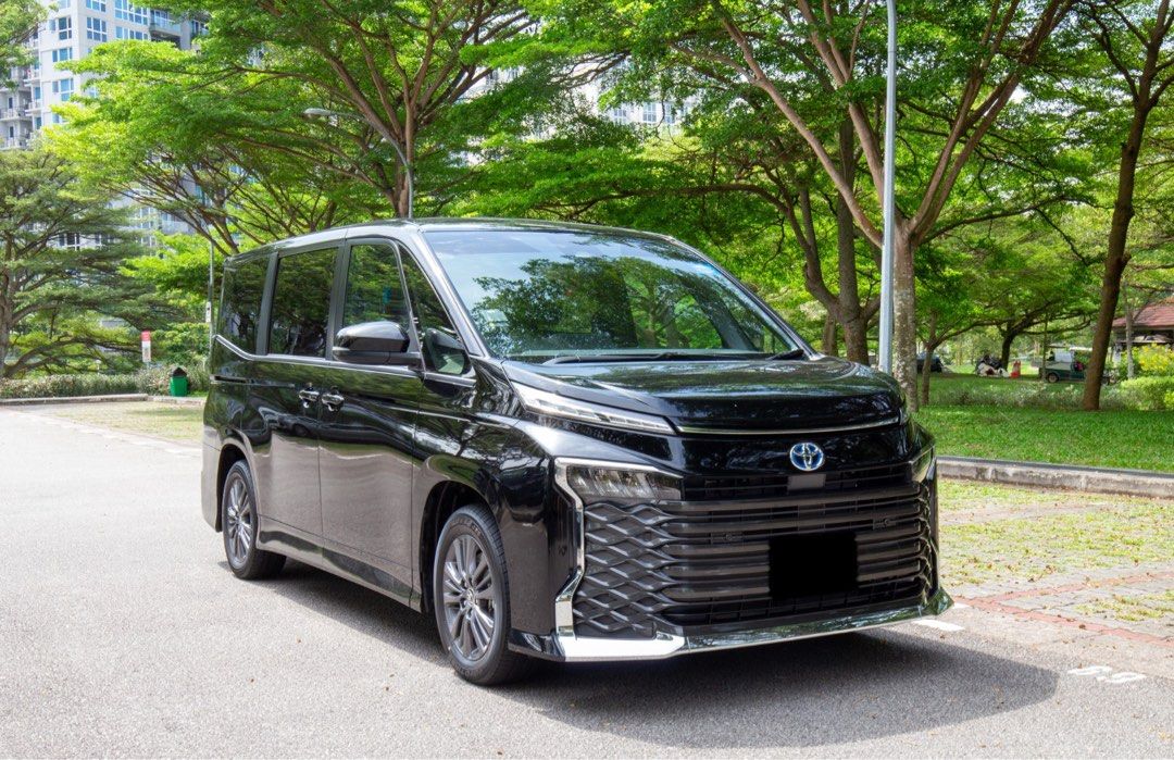 New Voxy R90 2023 (PHV) Rental / Private Usage, Cars, Car Rental on Carousell