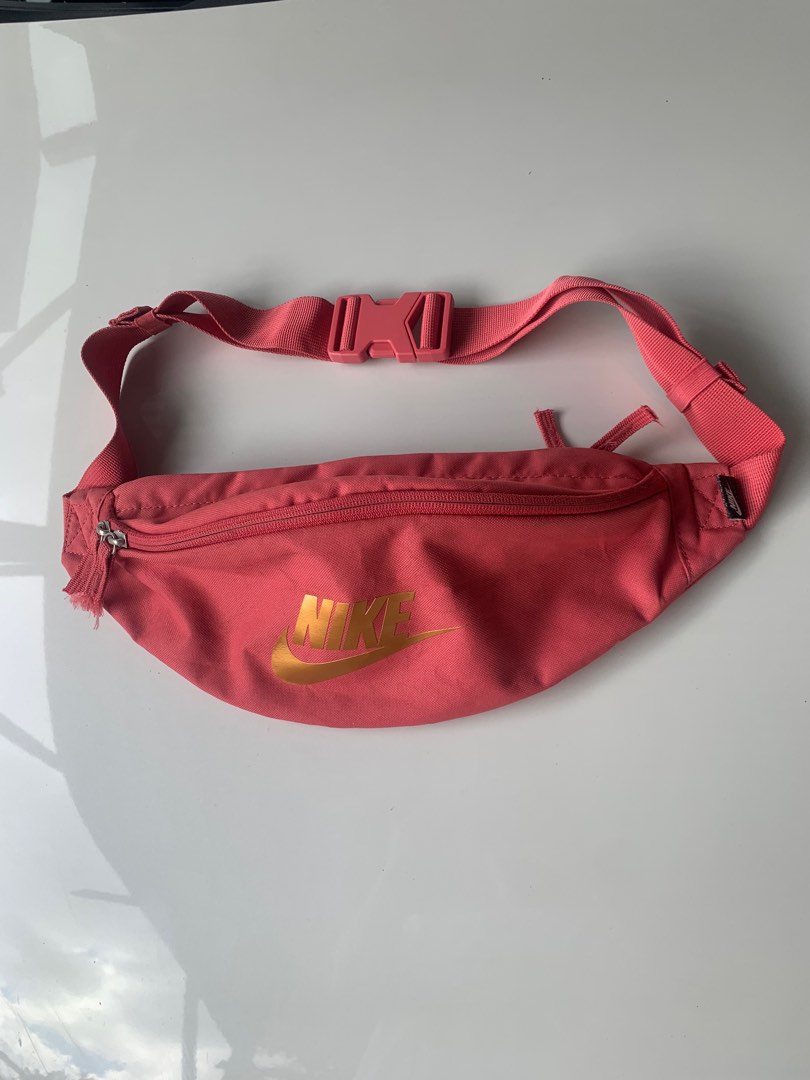 Nike pouch bag crossbody bag, Men's Fashion, Bags, Belt bags, Clutches ...