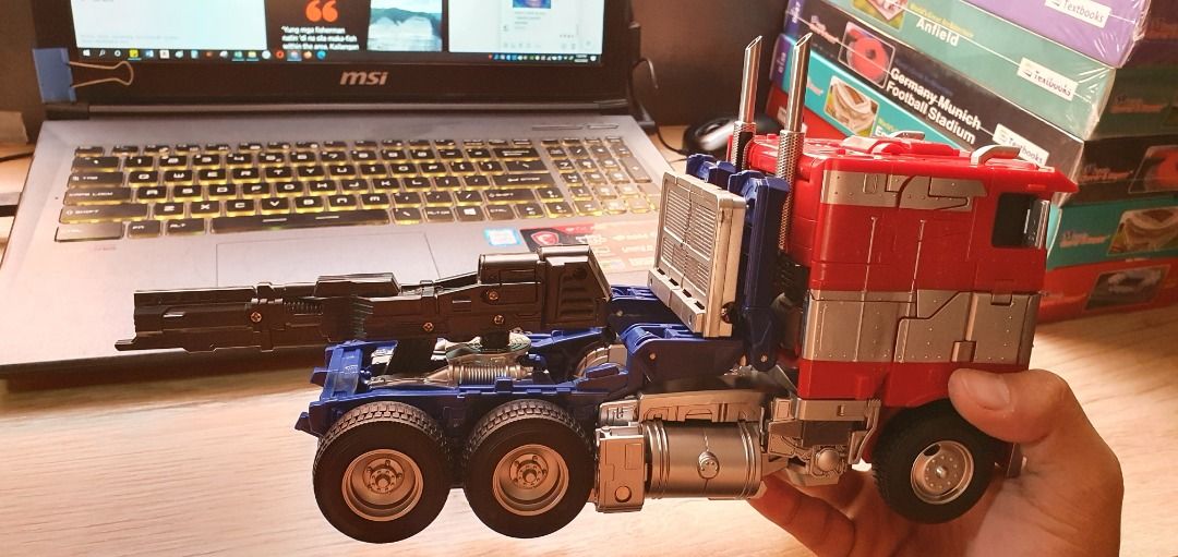 [OVERSIZED/ALLOY] 30cm Transformers Optimus Prime, Hobbies & Toys, Toys ...