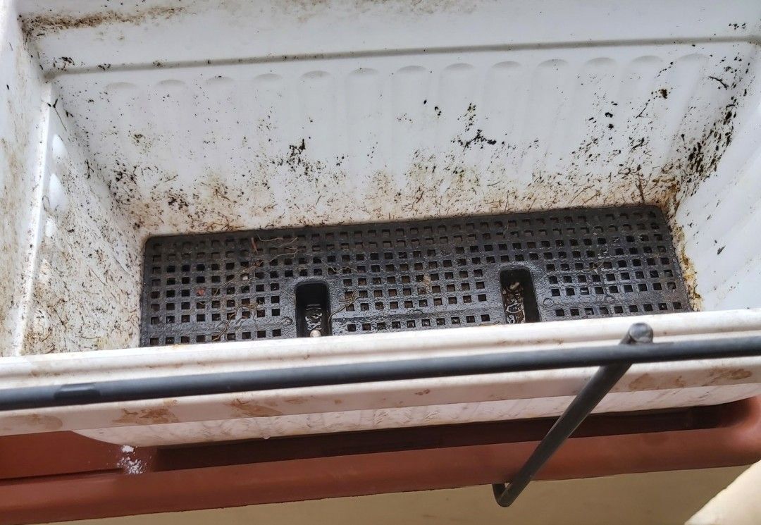 Plant pot rack. Balcony/ Corridor railing hanging plant basket (used ...