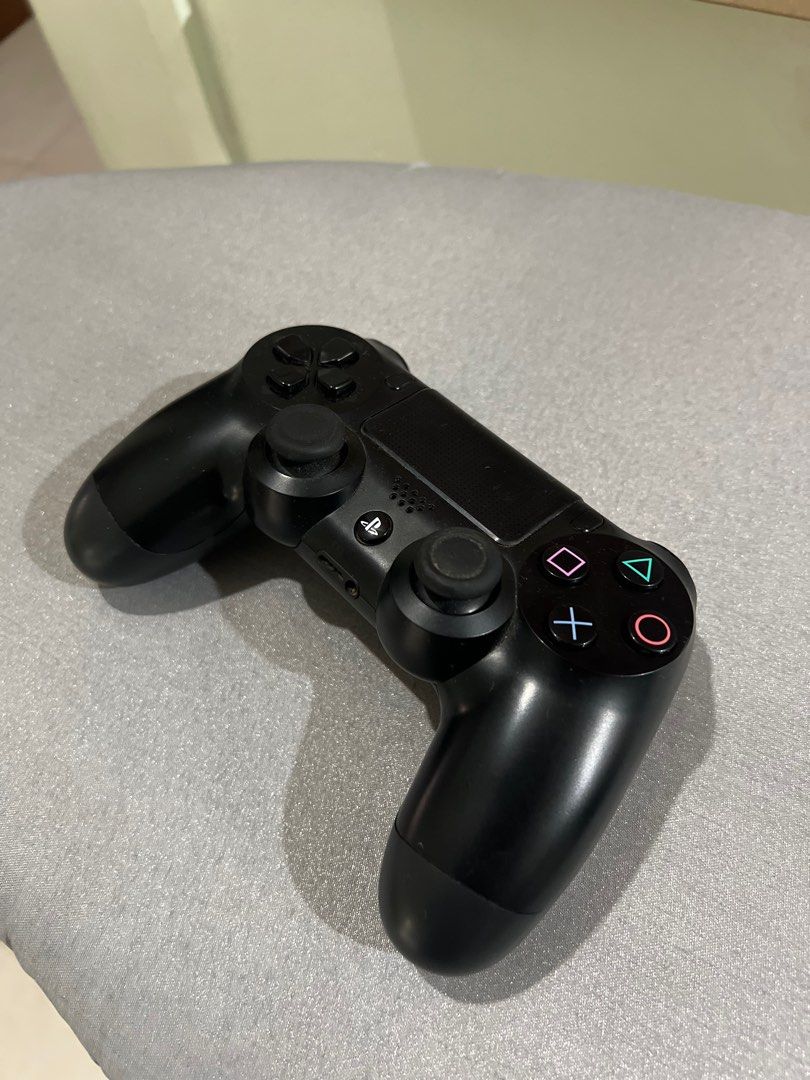 PS4 Controller Black, Video Gaming, Gaming Accessories, Controllers on Carousell