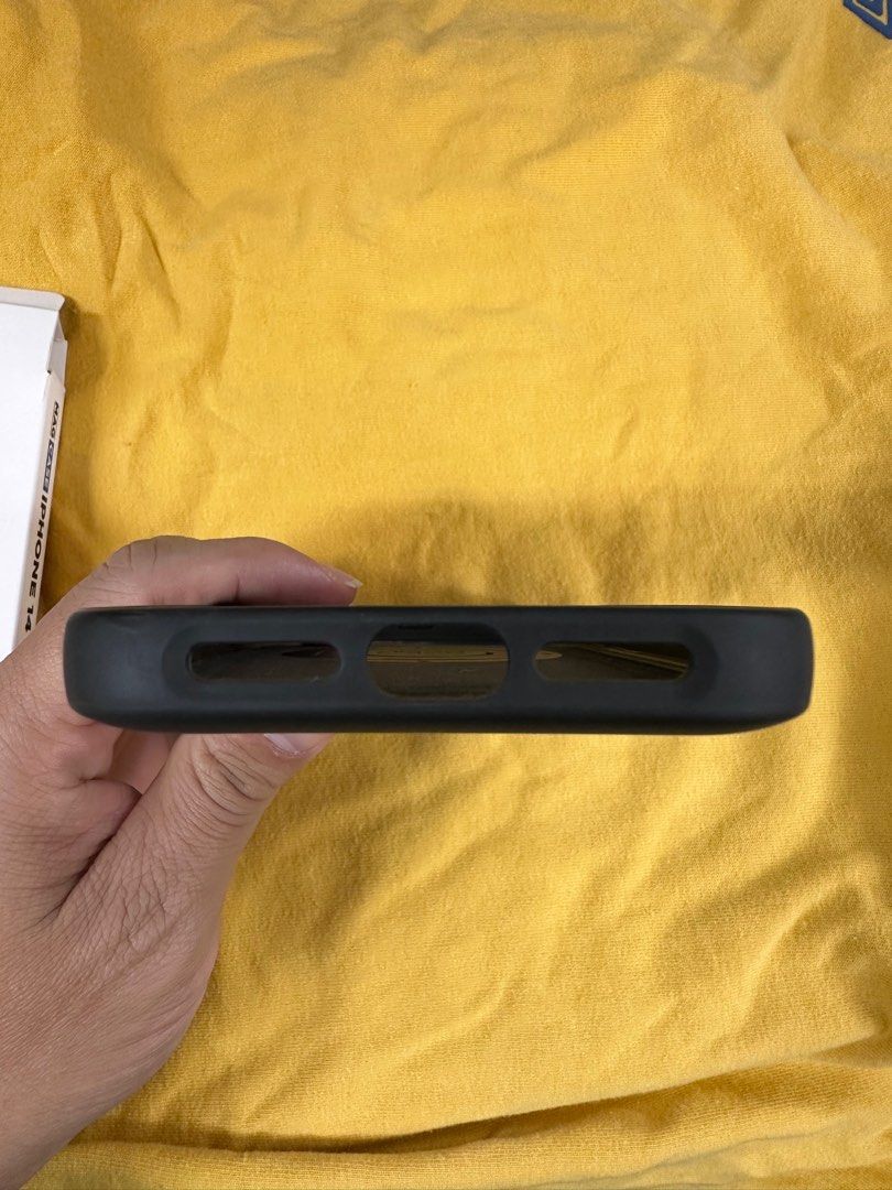 Quad Lock MagSafe Mag case iPhone 14 Pro Max, Mobile Phones & Gadgets ...