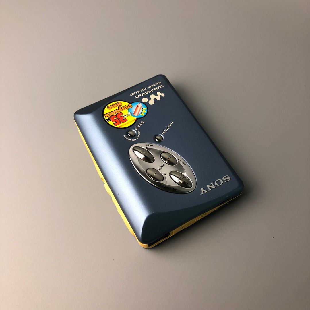 RARE Sony walkman ex-522, TV & Home Appliances, TV & Entertainment, Blu ...