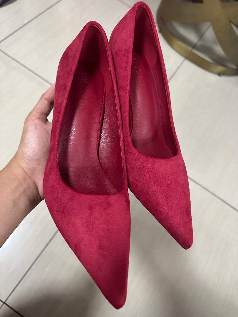 Red Pumps, Women's Fashion, Footwear, Heels on Carousell