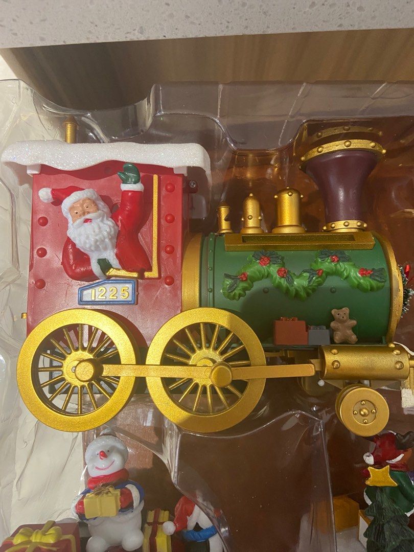 Santa Claus Train Set (Xmas Decor), Furniture & Home Living, Home Decor ...