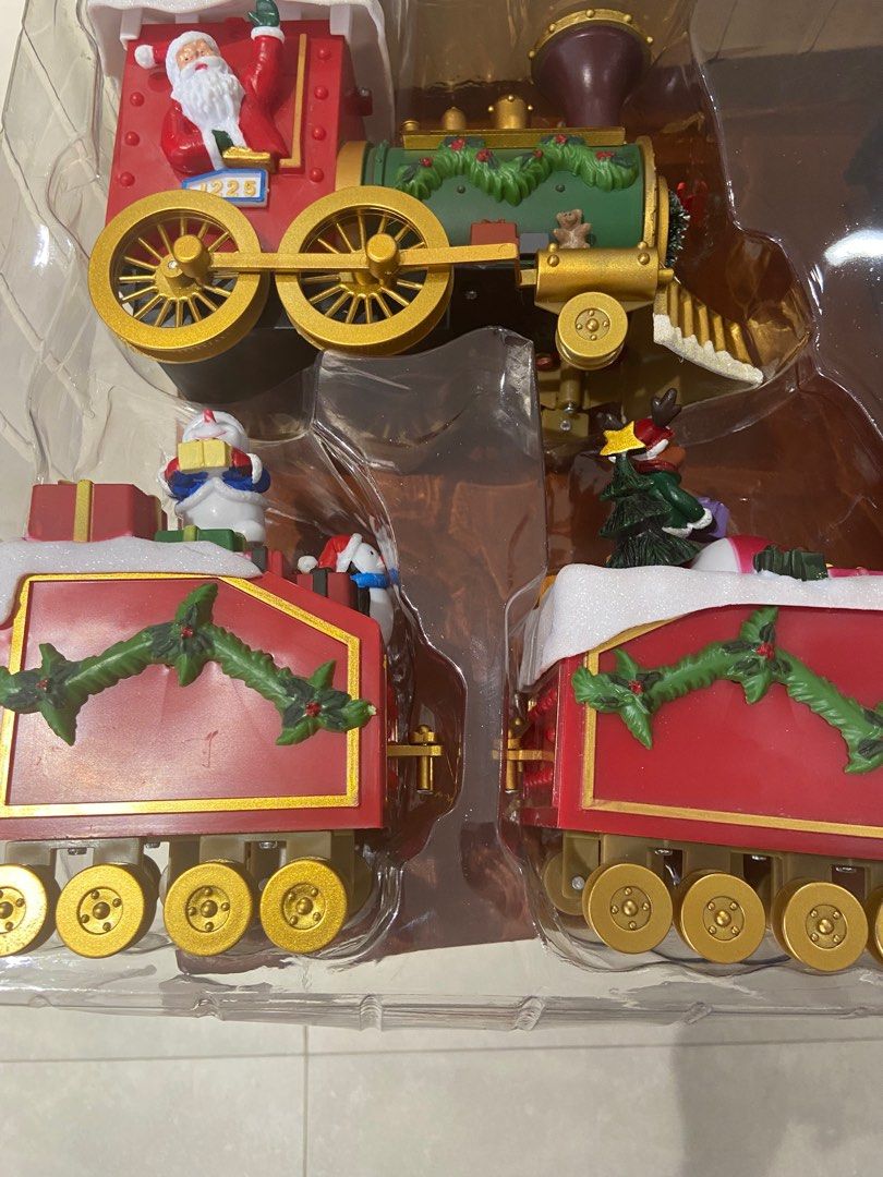Santa Claus Train Set (Xmas Decor), Furniture & Home Living, Home Decor ...