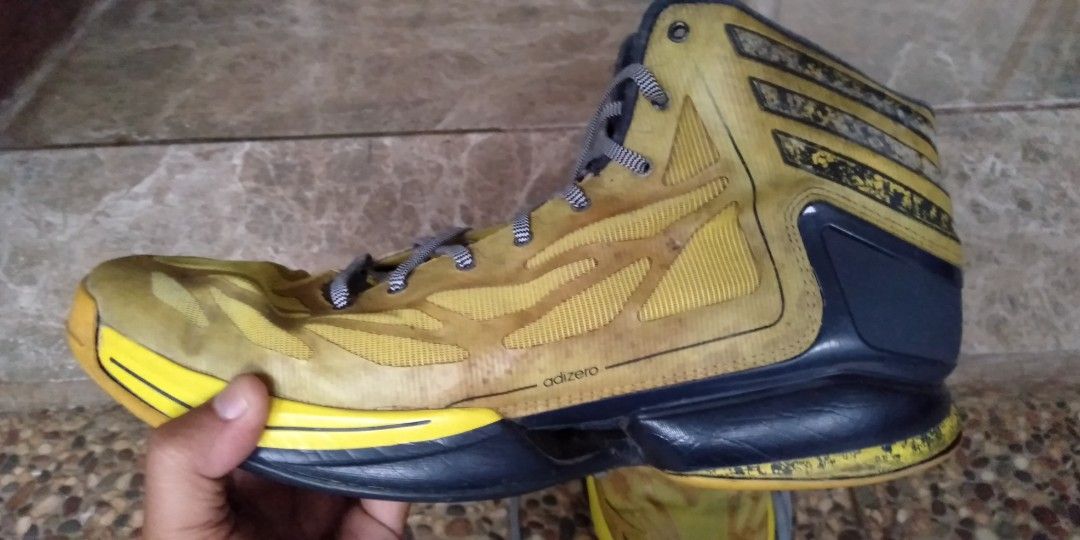 Sepatu Basket Adidas Adizero Crazy Light, Fesyen Pria, Sepatu ...