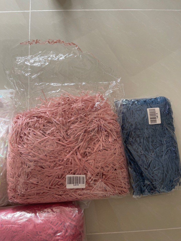 Shredded Paper Gift Packaging Stuffing Paper, Hobbies & Toys ...