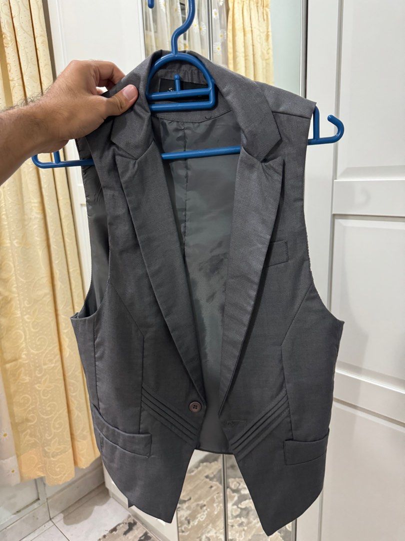 Smart Master Vest, Men's Fashion, Coats, Jackets and Outerwear on Carousell