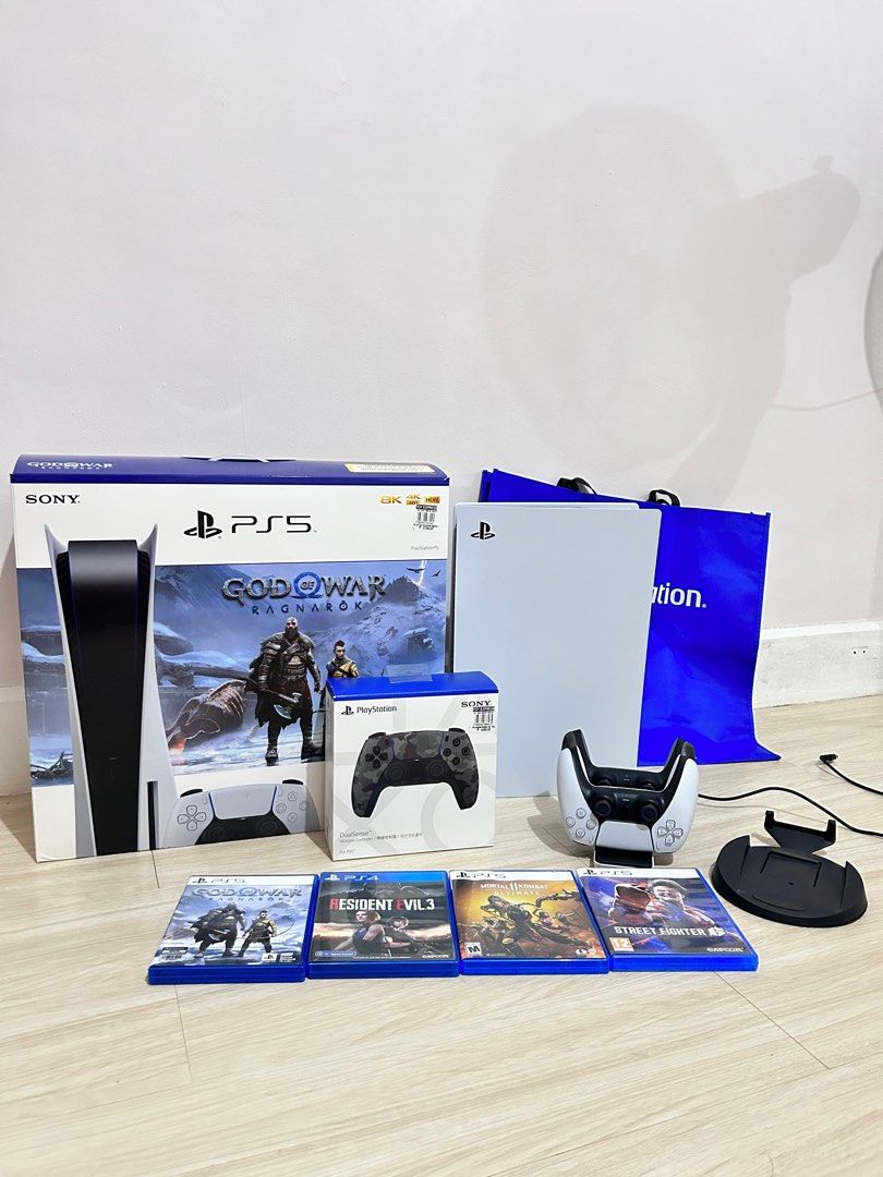 Sony PS5 Disc Edition Bundle with 2 controllers (Street Fighter 6 ...