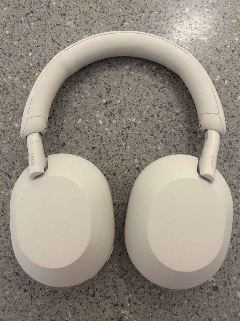 Sony WH-1000XM5 Silver, Audio, Headphones & Headsets on Carousell