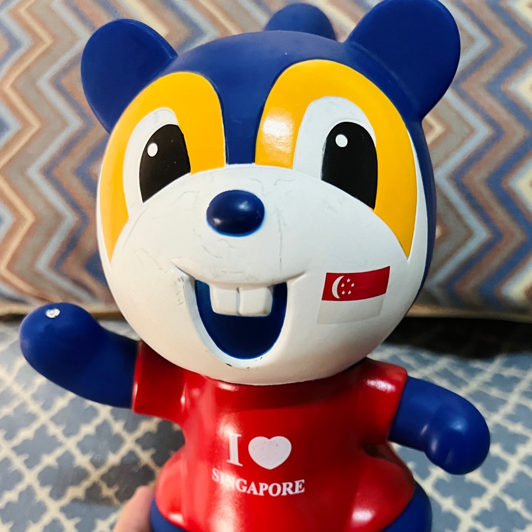 SQUIRREL COINBANK, Hobbies & Toys, Memorabilia & Collectibles, Vintage ...