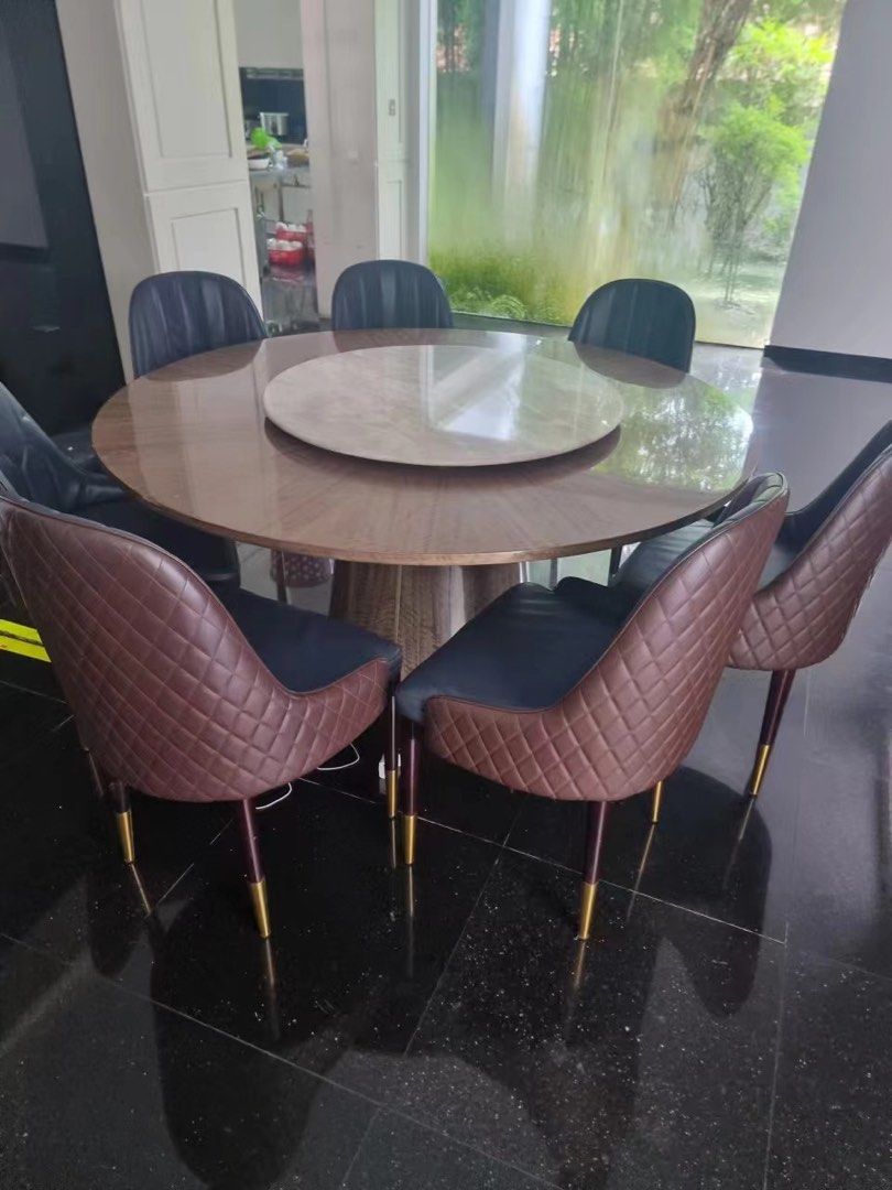 The dining table is 1.5 meters in diameter, the turntable is marble ...