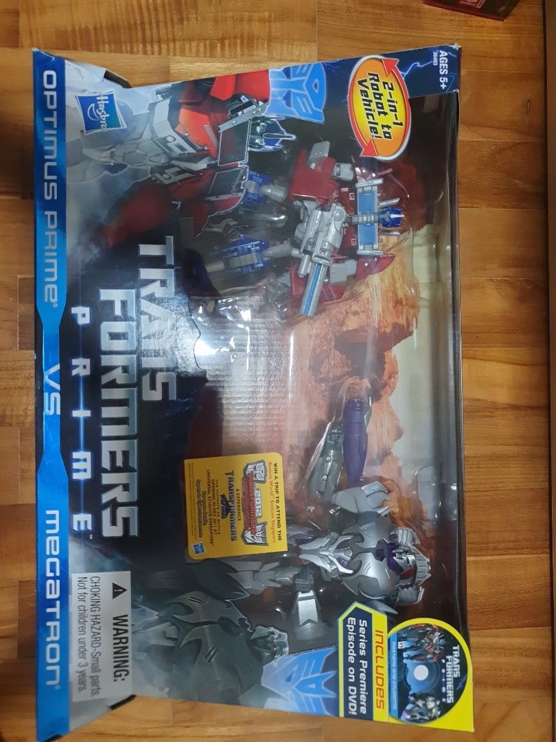 Transformers Prime First edition Optimus Prime & Megatron deluxe ...