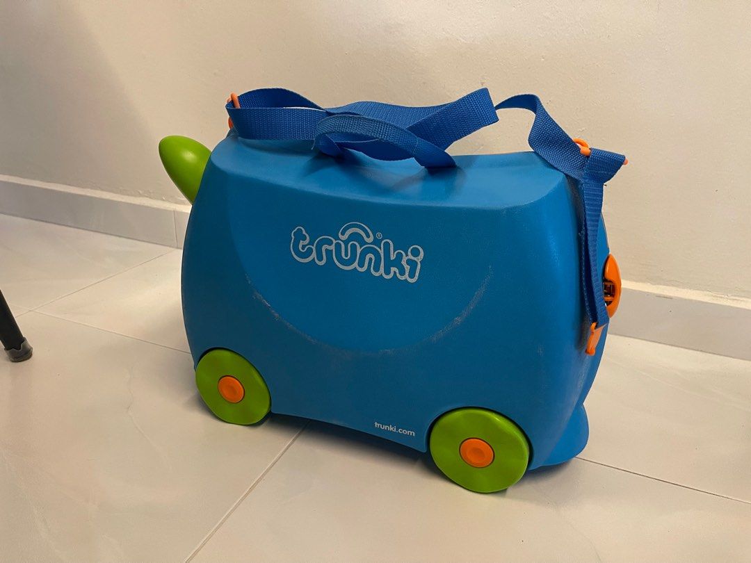 Trunki Ride-On Suitcase Luggage, Babies & Kids, Going Out, Other Babies ...