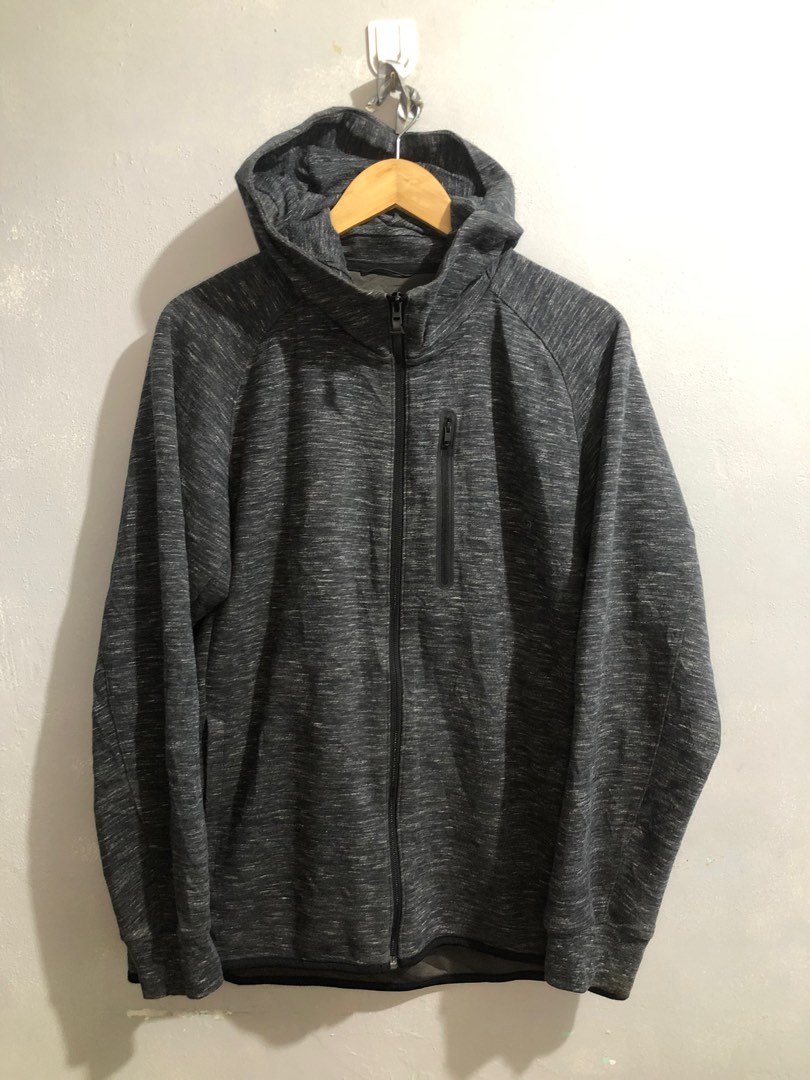 Uniqlo Block tech hoodie, Men's Fashion, Activewear on Carousell