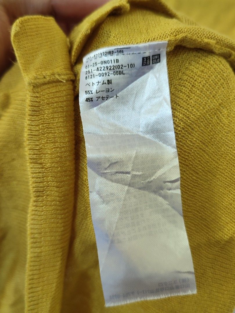 Uniqlo Knit Cardigan, Women's Fashion, Tops, Longsleeves on Carousell