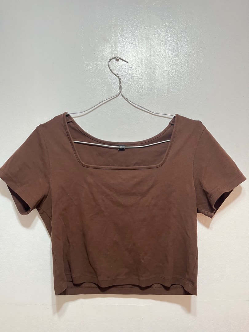 UNIQLO Square Crop Top - READ DESCRIPTION., Women's Fashion, Tops ...