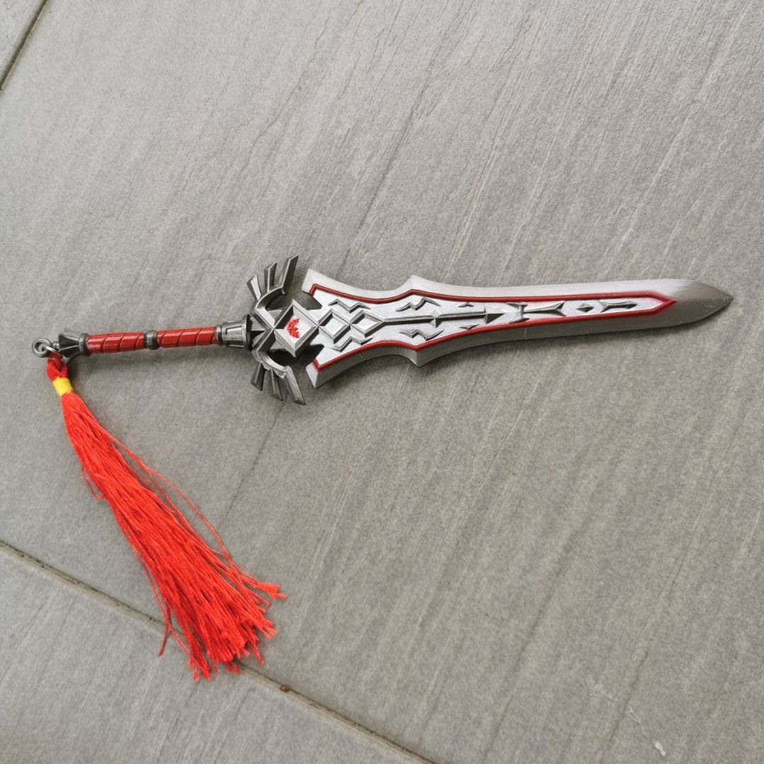 Zelda Royal Guard's Claymore, Hobbies & Toys, Toys & Games on Carousell